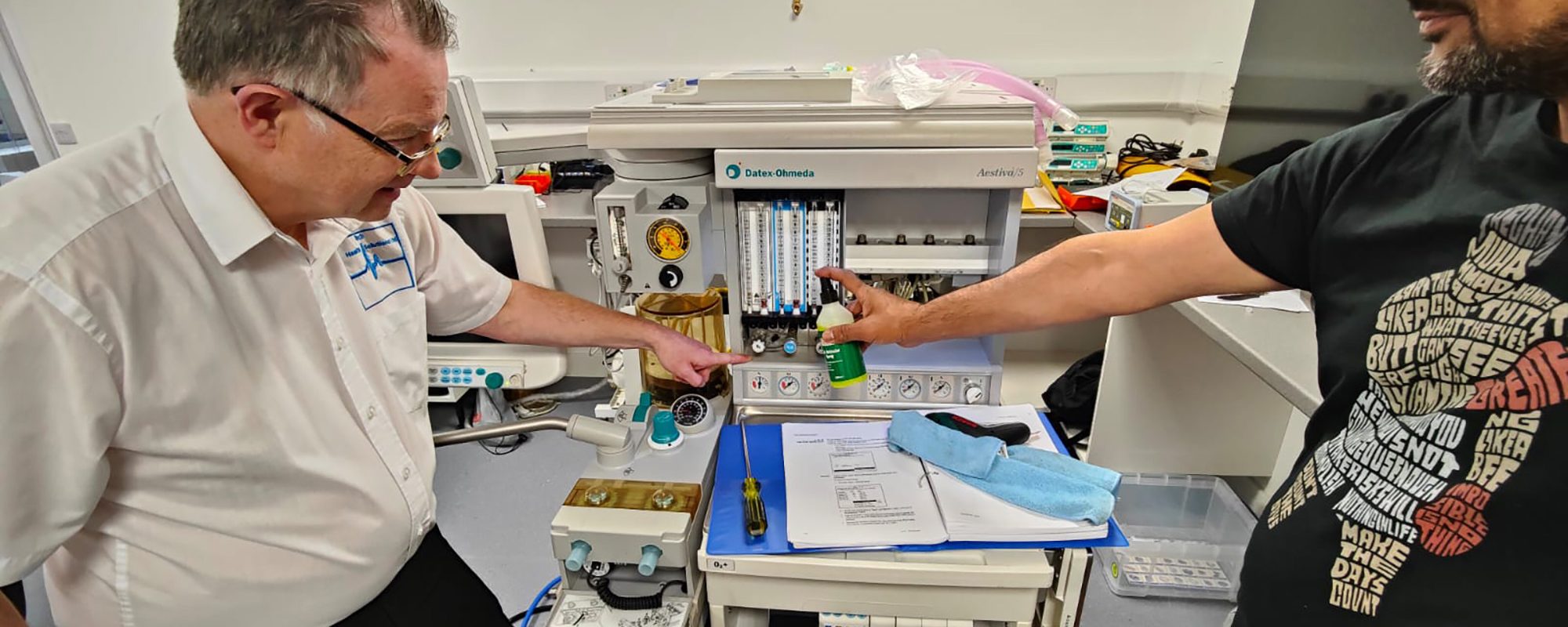 Training in medical devices and medical gases in the UK